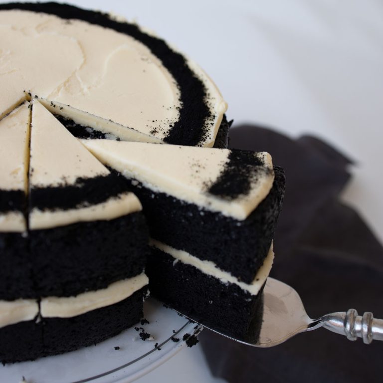 25cm cakes – Shazmins Petite Patisserie